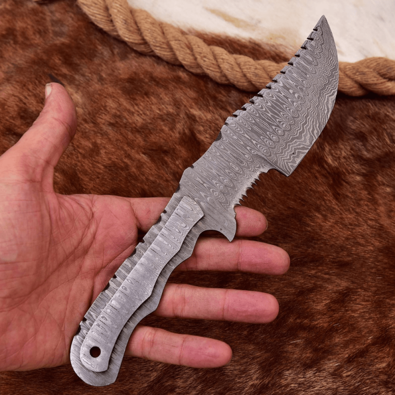 Custom Handmade Made Damascus Hunting Tracker knife With Leather Sheath